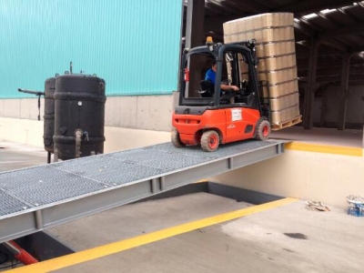 Scissor lift capacity 80T and ramp for warehouse - ChamLift